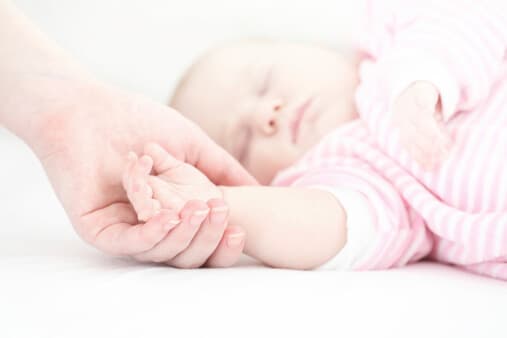 Safe Bedding to Help Prevent SIDS | DrGreene